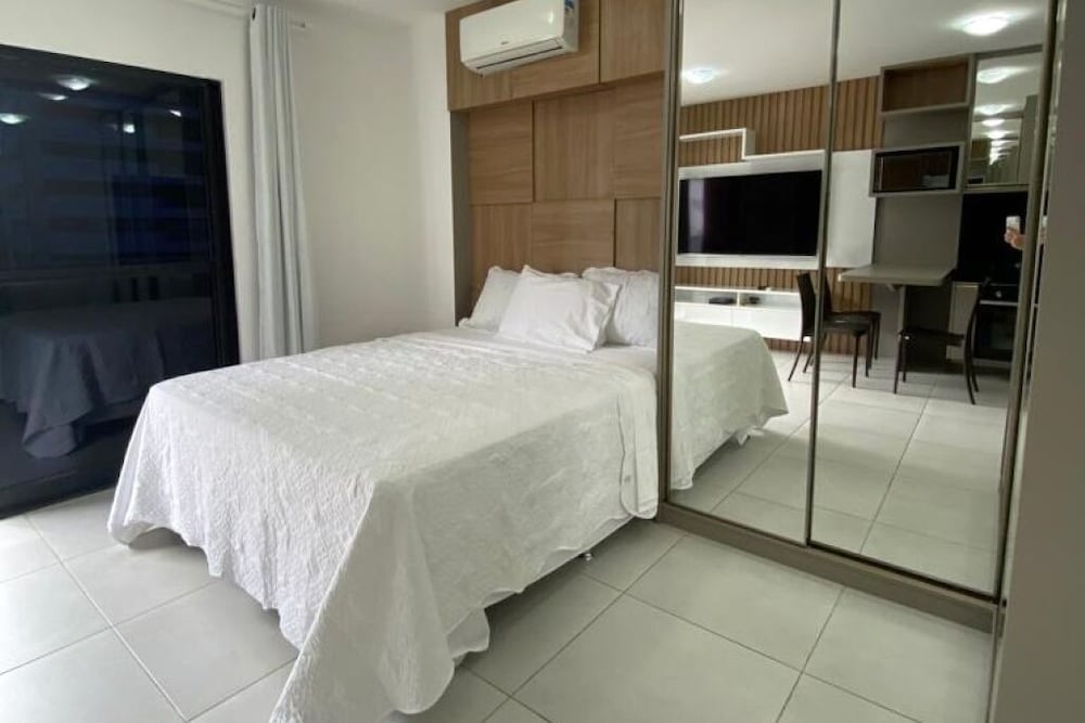 Sua Hospedagem No Famoso Edifício Time Situado Na Praia De Ponta Verde Em Maceió - Maceió