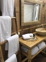 Quarto Duplo Superior | Roupa de alta qualidade, minibar, roupa de cama fornecida 