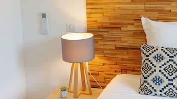 Quarto Design | Cortinas/cortinados opacos, ferro/tábua de engomar, Wi-fi grátis