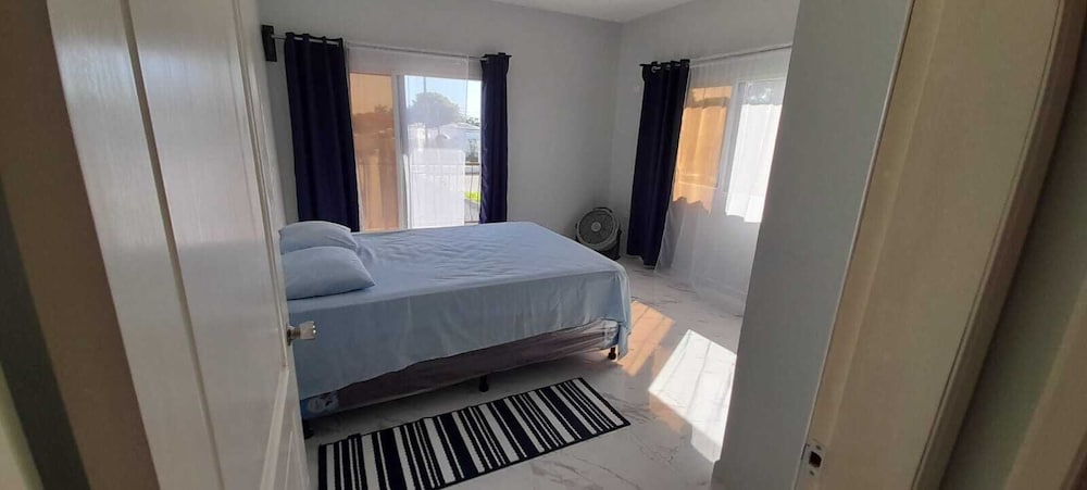 Luxury Brand New Construction 3 Bedroom 2 Bath Townhome - La Ceiba