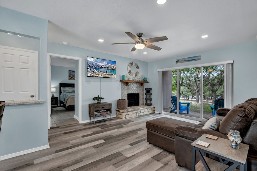 Canyon Lake Condo, A Short Drive To New Braunfels, Boat & Trailer Parking - Texas