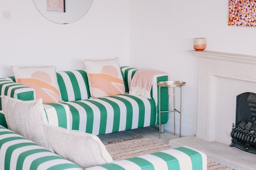 Stylish Beach House With Water Frontage, Central Location Near Cycle/walk Routes - 와이트 섬