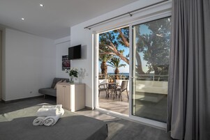 Quarto Premium, vista para o mar | Cofre no quarto, secretária, quartos insonorizados, Wi-fi grátis 