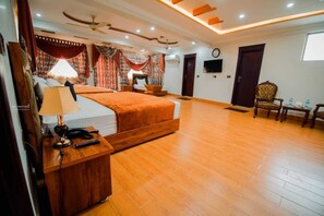 Khan Continental Hotel & Restaurant en Mansehra - Hotels.com