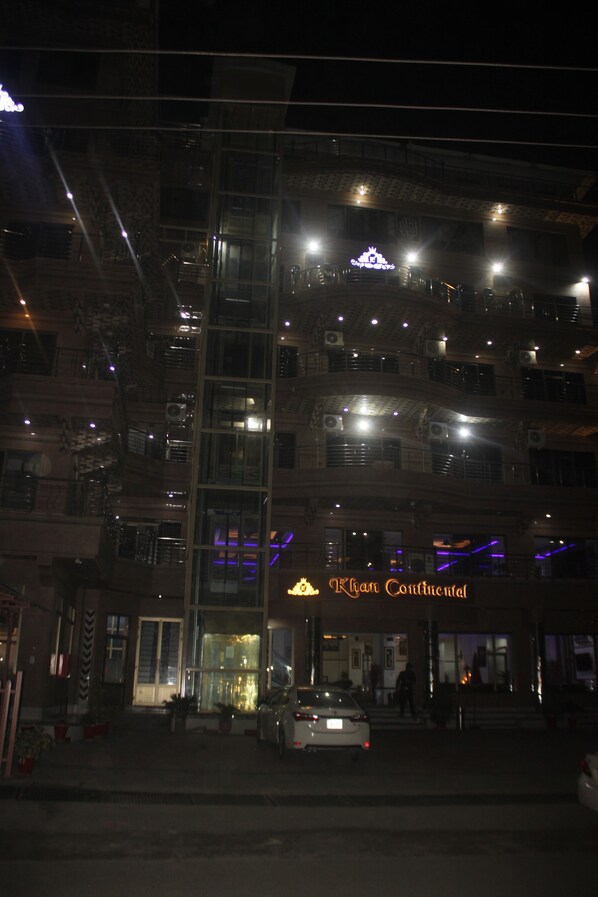 Khan Continental Hotel & Restaurant en Mansehra - Hotels.com