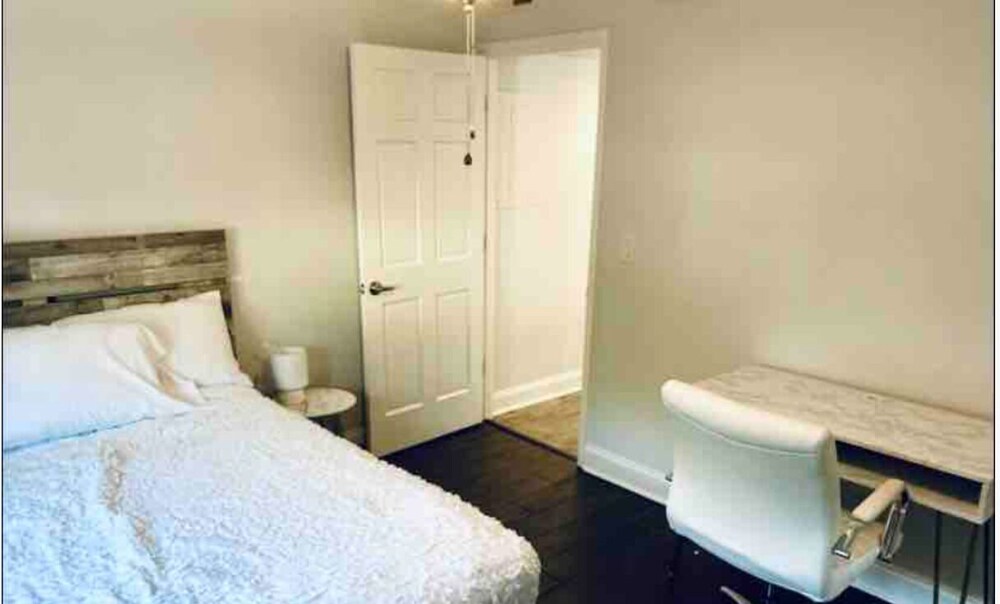 Lovely 2-bedroom Apartment Minutes From Downtown - Wilmington, NC