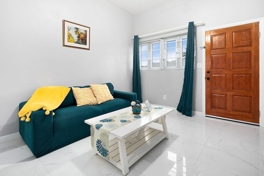 Cornerstone Rentals Lovely 1-bdrm Midtown Unit 1 - Nasáu