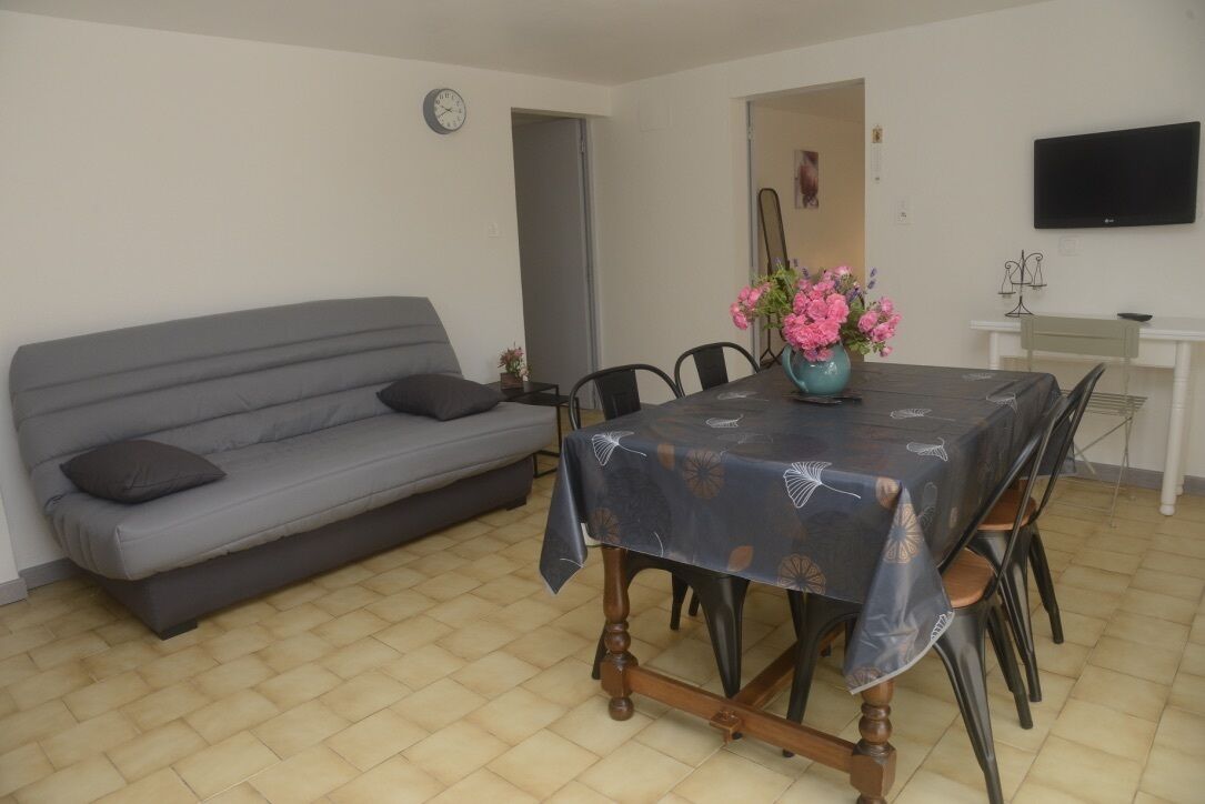 Gite Ground Floor House 200 M From The Village, Swimming Pool - Trémolat