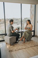 Quarto Superior | Roupa de alta qualidade, edredões de penas, minibar 