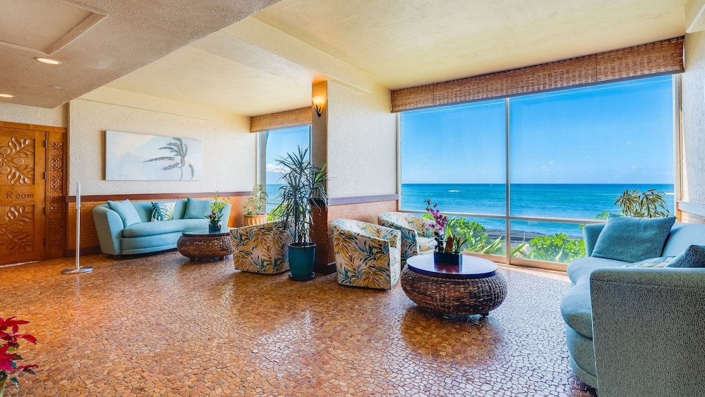 Penthouse- 100 Dollars Dec. Oceanfront Near Kaanapali Beach Ac - Maui, HI