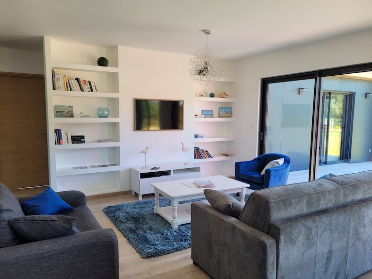 Belle Maison Neuve En Bois, Lumineuse Avec Jardin Clos à 5 Minutes De La Plage - Coutances