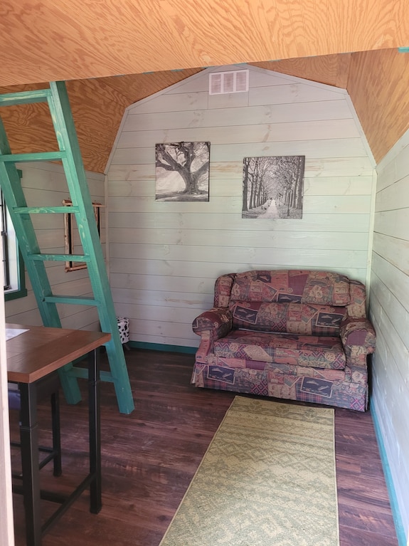 Gavin Cabin - West Jefferson, NC