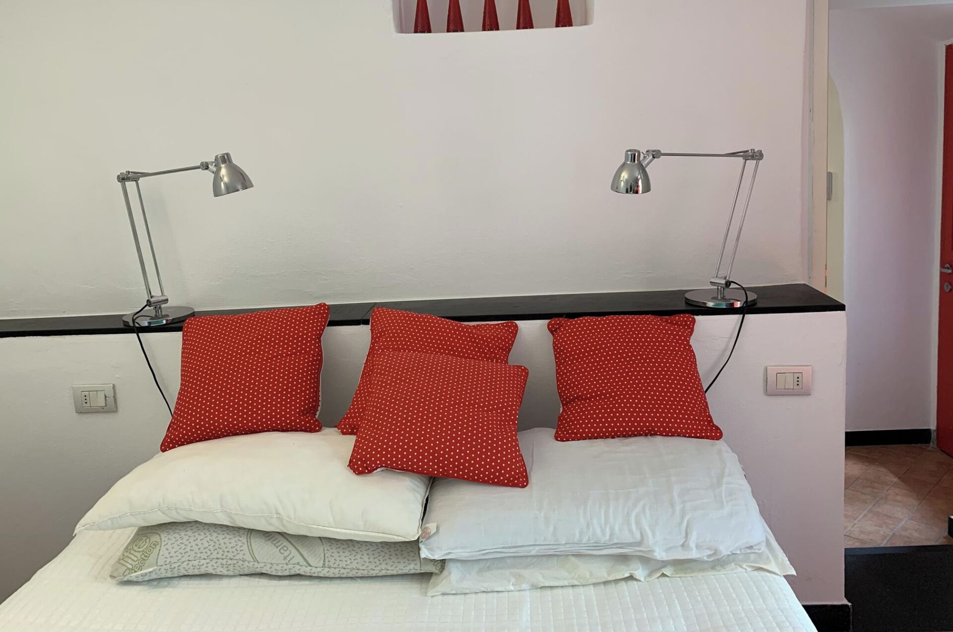 1 Bed Cottage Sleeps 4 Private Garden - Pool - Garessio