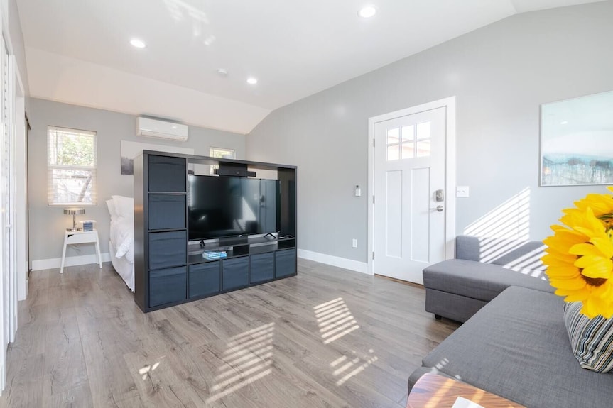 Modern Guesthouse W Private Patio And ️ Hot Tub - Stanford University, Stanford