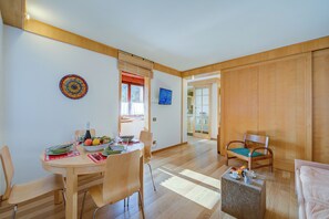 Estúdio família, vista para a montanha (Monterosa Cozy Apartment 200m From) | Opções para refeição