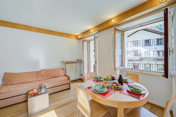 Estúdio família, vista para a montanha (Monterosa Cozy Apartment 200m From) | Opções para refeição