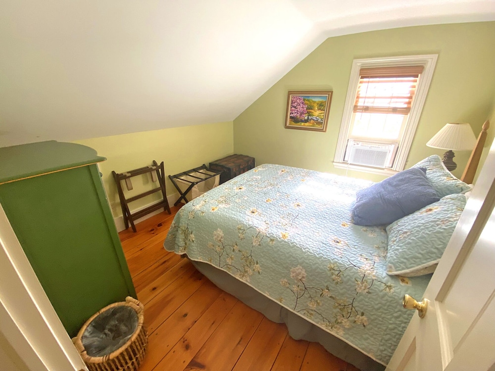 6 Minute Walk To Mountain Top Inn 4 Br, Sleeps 9-10, Pet Friendly, Views & Grill - Rutland, VT