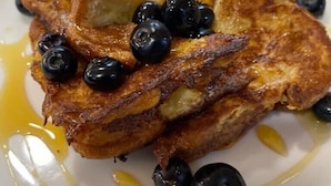 Café da manhã completo grátis todos os dias