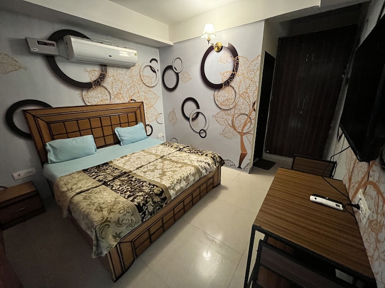 5 Minutes To The Theme Park! Family-sized Condo With Game Room & Deck - Himachal Pradesh