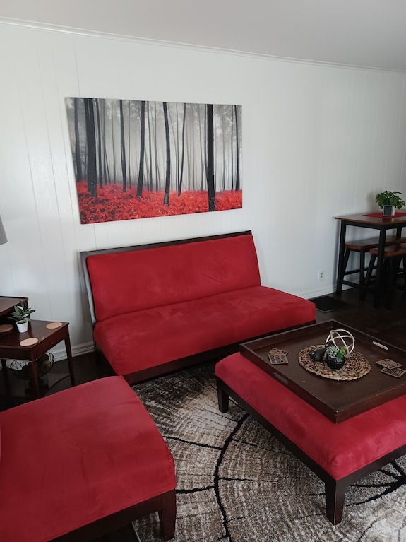 Tranquil Cozy Retreat - Centrally Located - Lafayette, IN