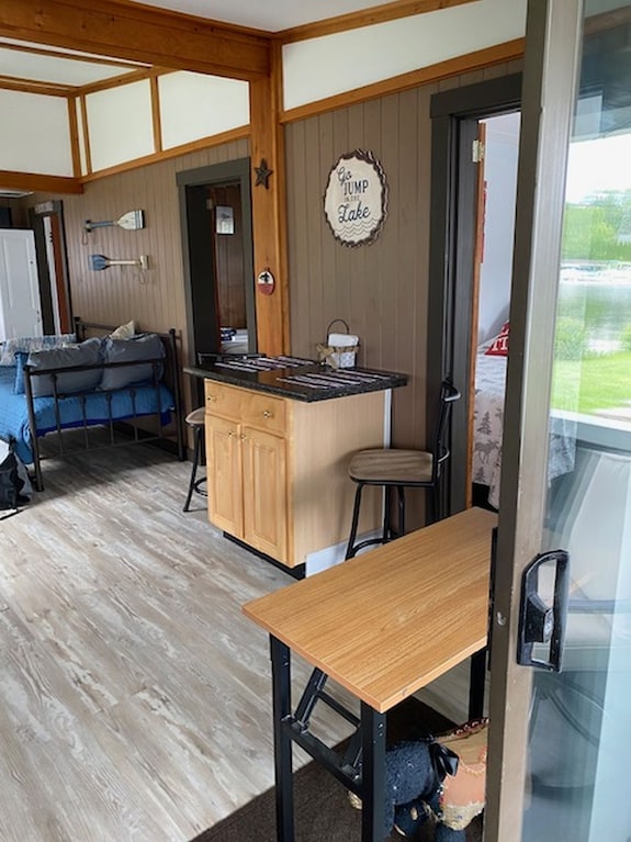 Cozy Cabin On Cobbossee Lake Near Lakeside Marina - Maine