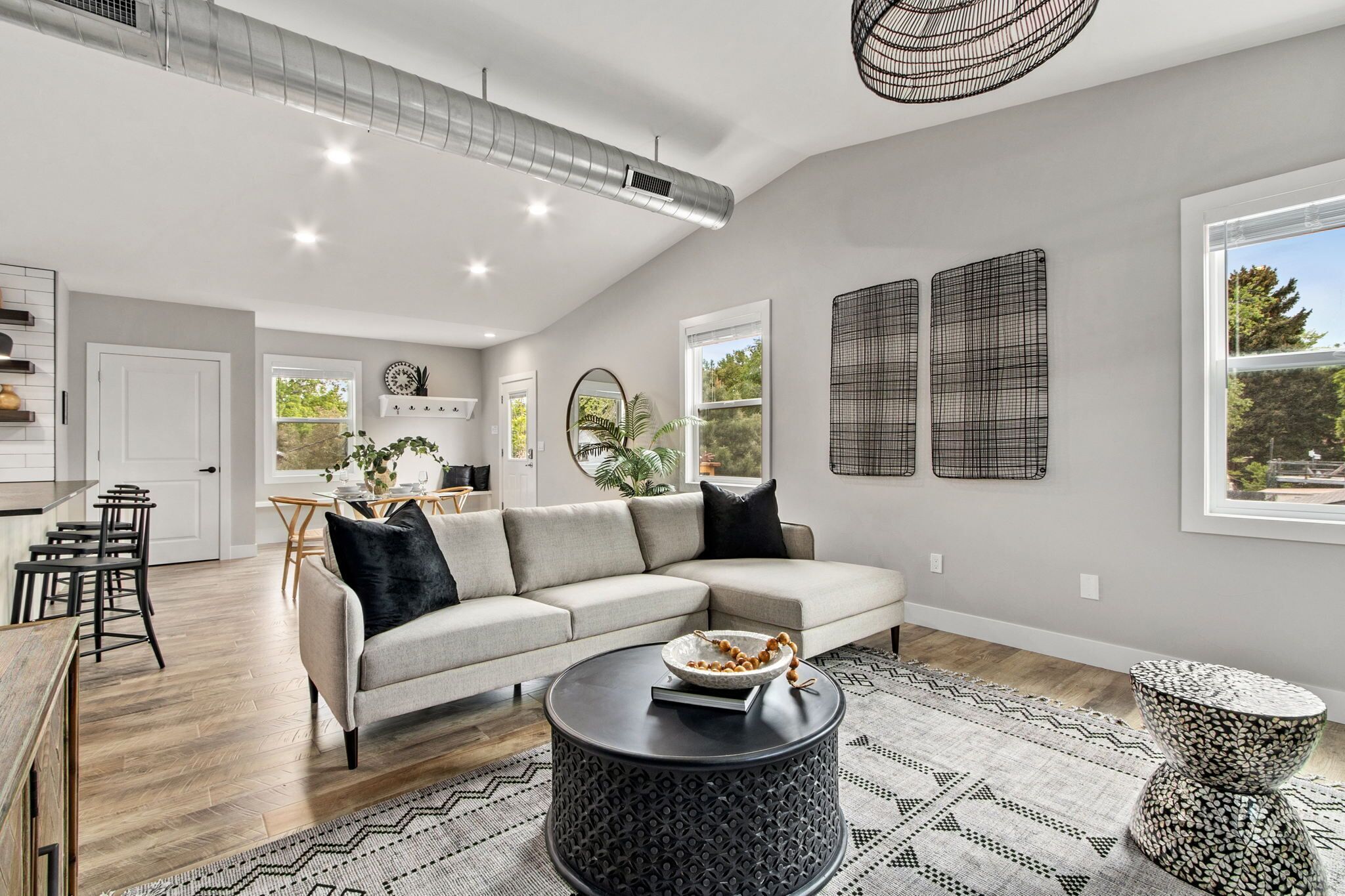 Spacious Downtown Apartment  Walk To Old Town Fc! - Wellington, CO