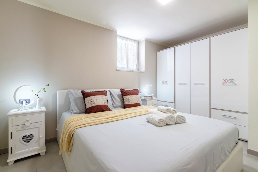 Ferienhaus 'Rosa Dei Venti 2' Mit Terrasse Und Wlan - Alghero