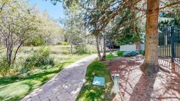 Apartamento em Condomínio Fechado (Chic Ski In, Ski Out 2 Bedroom Pentho) | Exterior