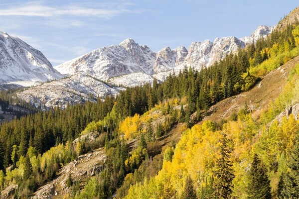 Family-friendly 3 Bedroom Vacation Rental In West Keystone Resort Along The Snake River With Pool And Hot Tub - Keystone, CO