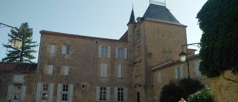 Fachada da propriedade