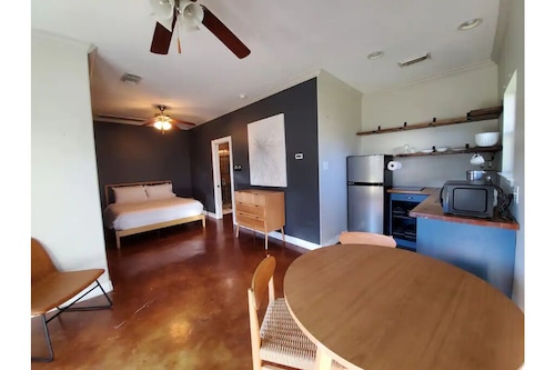 The Timothy - Guesthouse Near Tmc, Rice, Nrg, Dt - Houston, TX