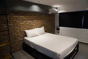 Estúdio Executivo, 1 cama queen-size, kitchenette, Vista para a cidade | Comodidade do quarto