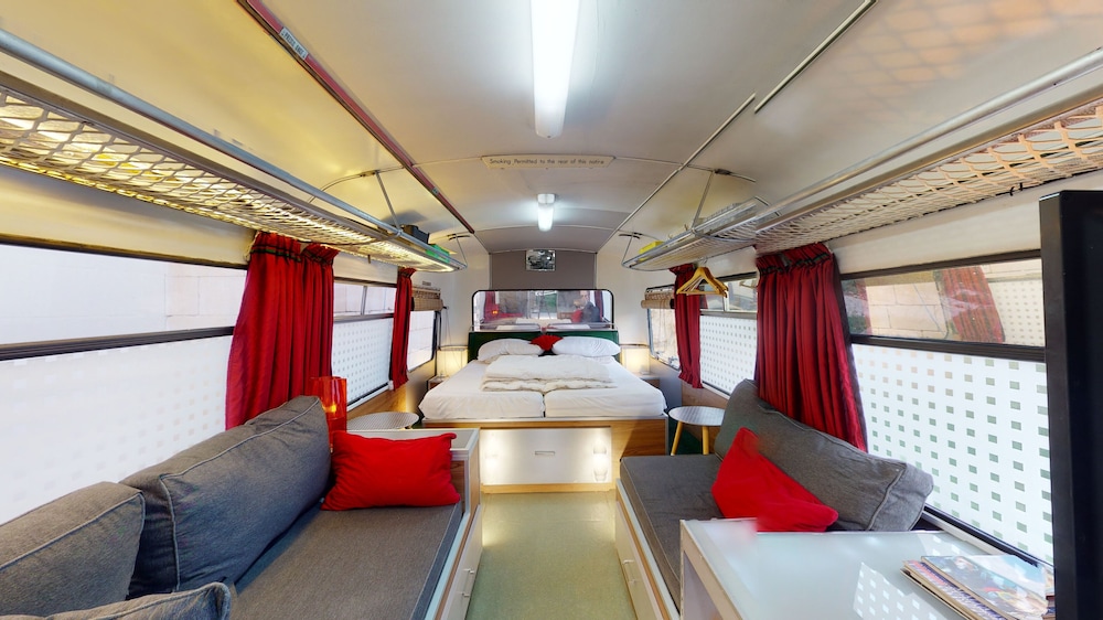 Stay On A Vintage 1974 Maltese Bus In Xaghra - Malta