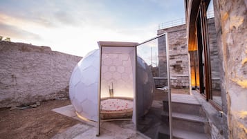 Quarto Exclusivo | 1 quarto, roupa de alta qualidade, minibar, com decoração personalizada