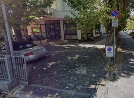 Estacionamento sem assistência (pago) (EUR 10 por dia) 