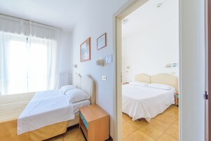 Quarto Familiar | Cofre no quarto, secretária, ferro/tábua de engomar, Wi-fi grátis 