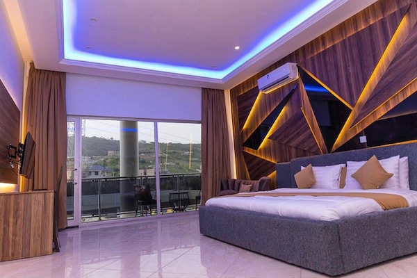 Quarto de Luxo | Cofre no quarto, secretária