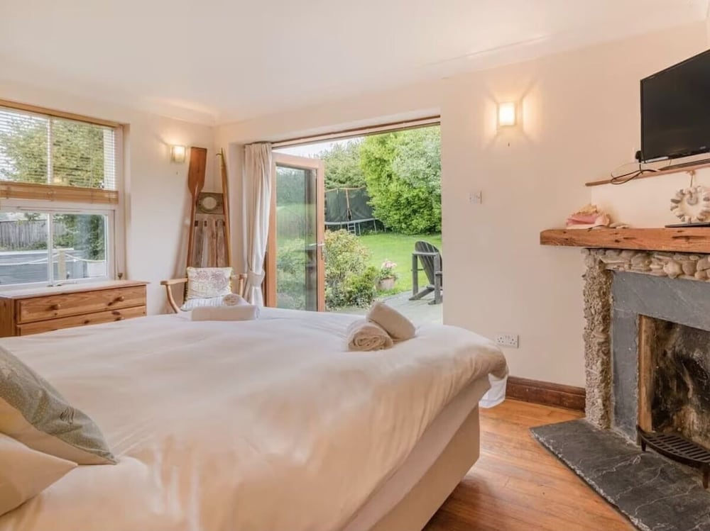 Clotted Cream Cottage - Dartmouth