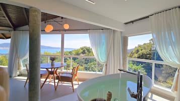 Master Suite Sea View | Banheira de imersão total