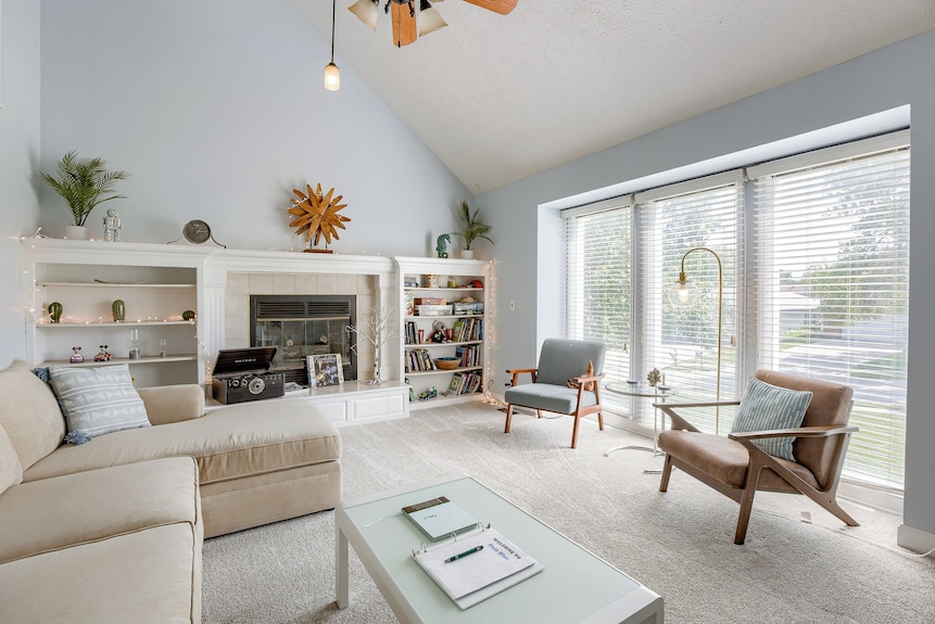 Deja Blue In Heart Of Omaha ~Hot Tub- 2 King Beds-park-4br-park - Gretna, NE