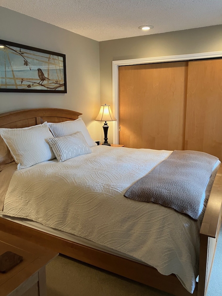 Private Mother In Law Apartment With A Separate Entrance - Lynn, MA