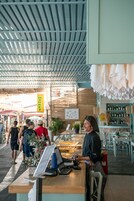 Café da manhã, almoço e jantar; culinária grega, vistas para a praia 