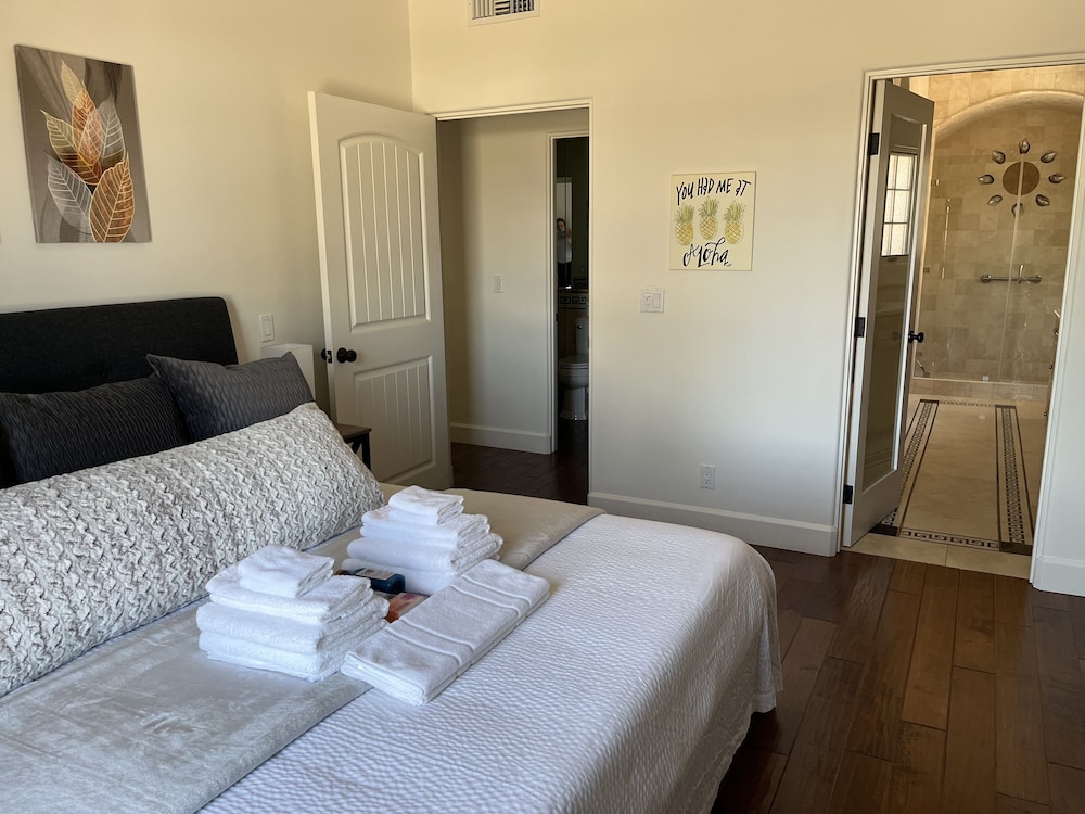 Mandalay Shores Townhome - Ventura, CA