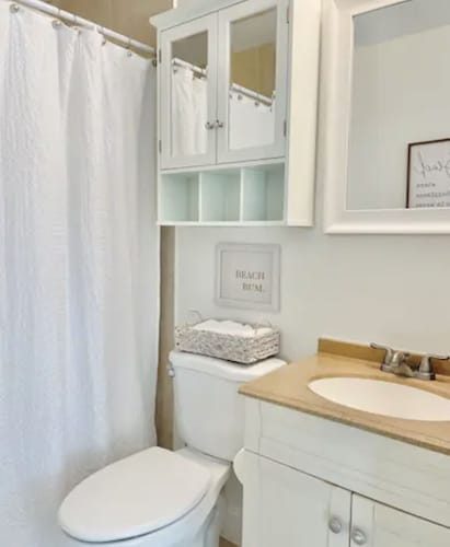 Pool Home - Coastal Getaway Near Vanderbilt Beach - Vineyards, FL