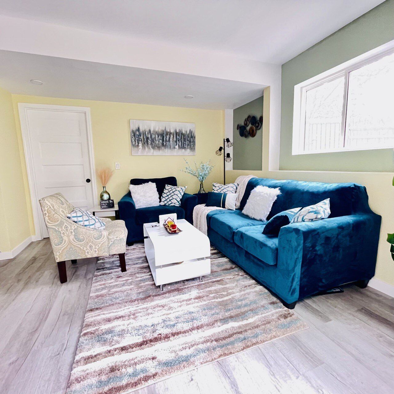 Cheerfull 2 Bedroom Basement Apartment - Aurora, CO