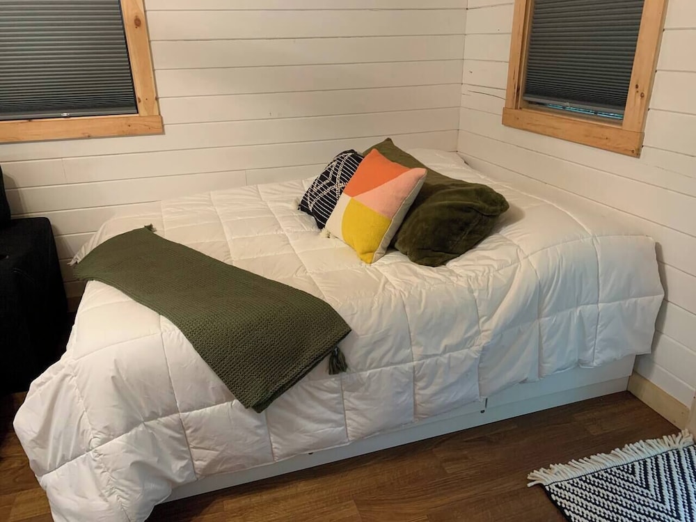 Shawnee Tiny Cabin Near Ferne Clyffe With Hot Tub - Marion, IL