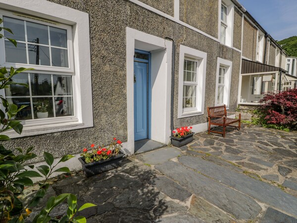 6 Glyn Terrace - Borth Y Gest