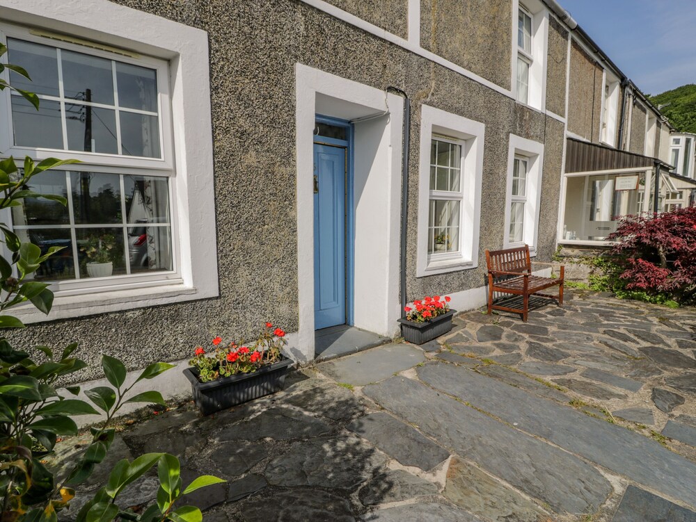 6 Glyn Terrace - Porthmadog