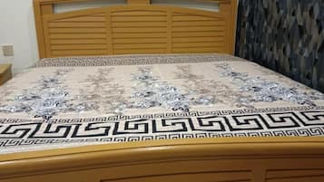 Quarto casal standard | Ferros/tábuas de passar roupa, Wi-Fi de cortesia