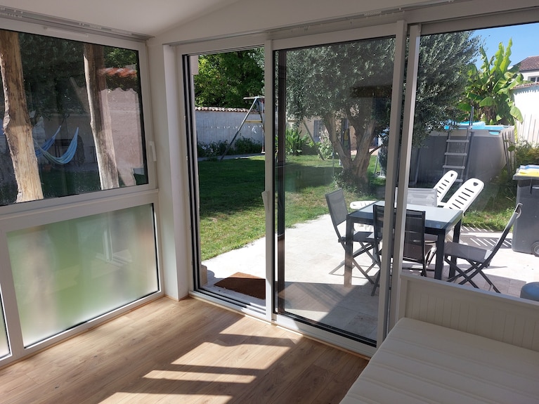 Vacation Home Rental With Pool And Beach For 10 People - 拉洛歇爾